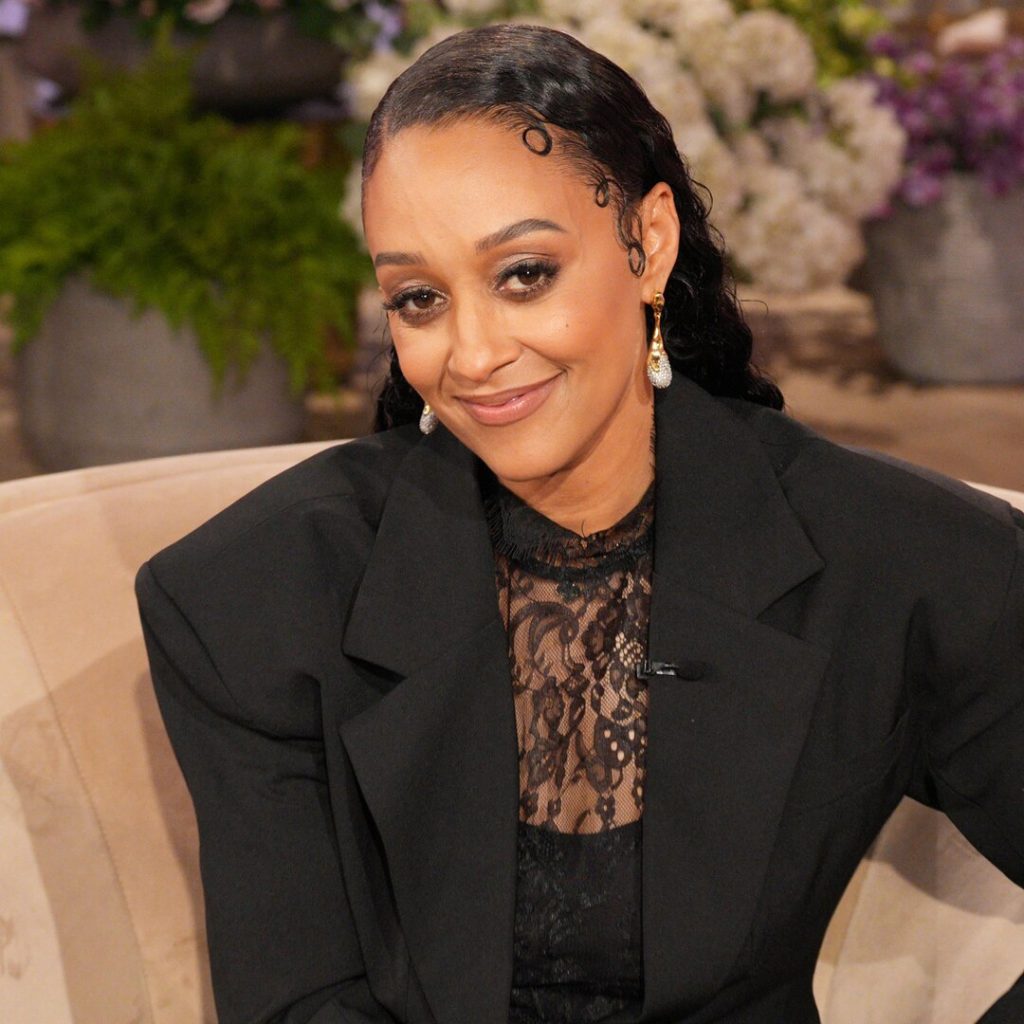 Tia Mowry Seems to Hard Launch New Romance After Cory Hardrict Divorce ...